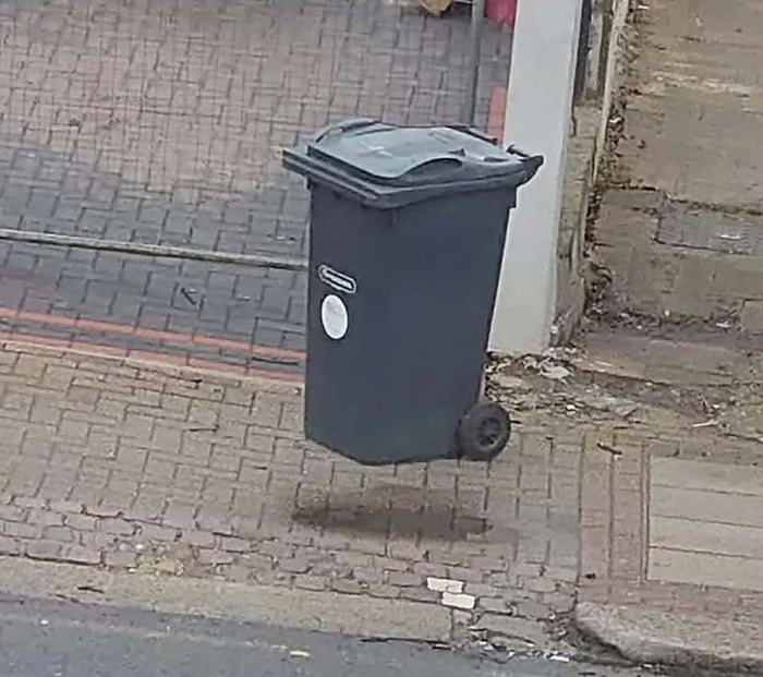 Flying Trash can - 9GAG
