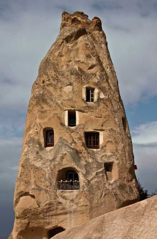 A house carved out of solid rock in Uçhisar, Turkey - 9GAG