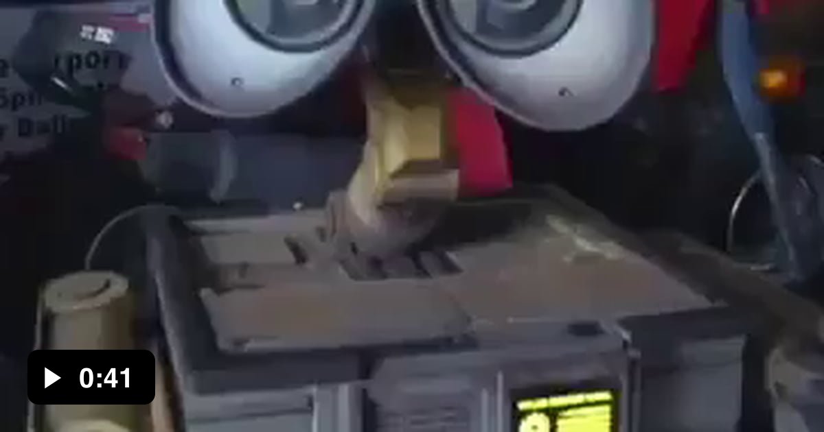 Someone built Wall-E - 9GAG