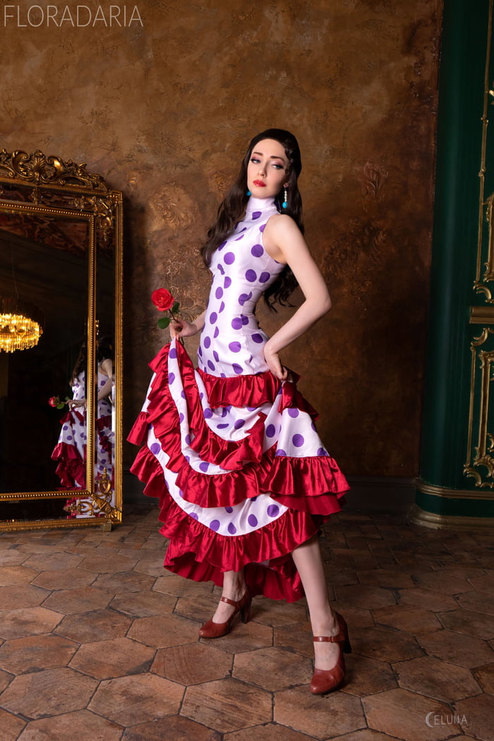 Viola from One Piece cosplay - 9GAG