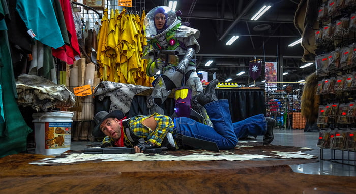 A gritty Toy Story Cosplay - 9GAG