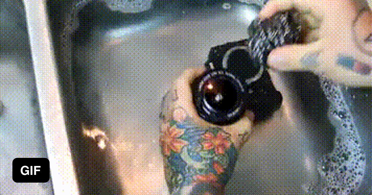 Squeaky Clean - 9GAG