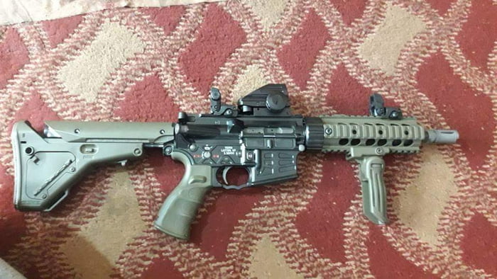 Counterfeit AR15/M4/M16 made by cottage gunsmith of Khyber pass. - 9GAG