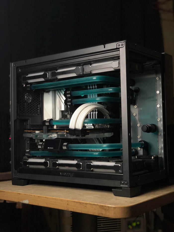 Simple and no RGB (Not mine) - 9GAG