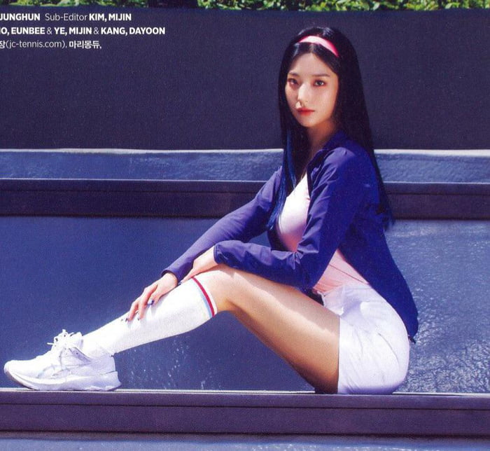 Fromis_9 Saerom in Pilates Magazine - 9GAG