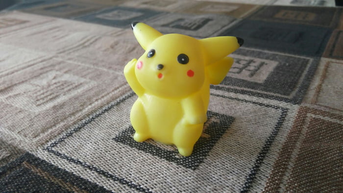 This Pikachu toy looks like Hitler - 9GAG