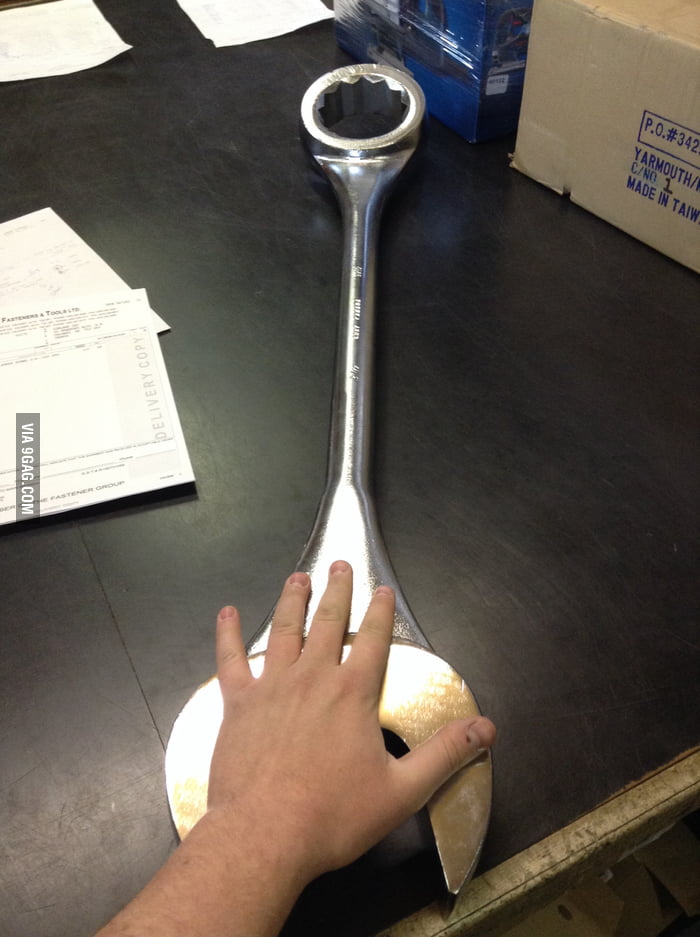 Giant wrench ordered for a customer - 9GAG