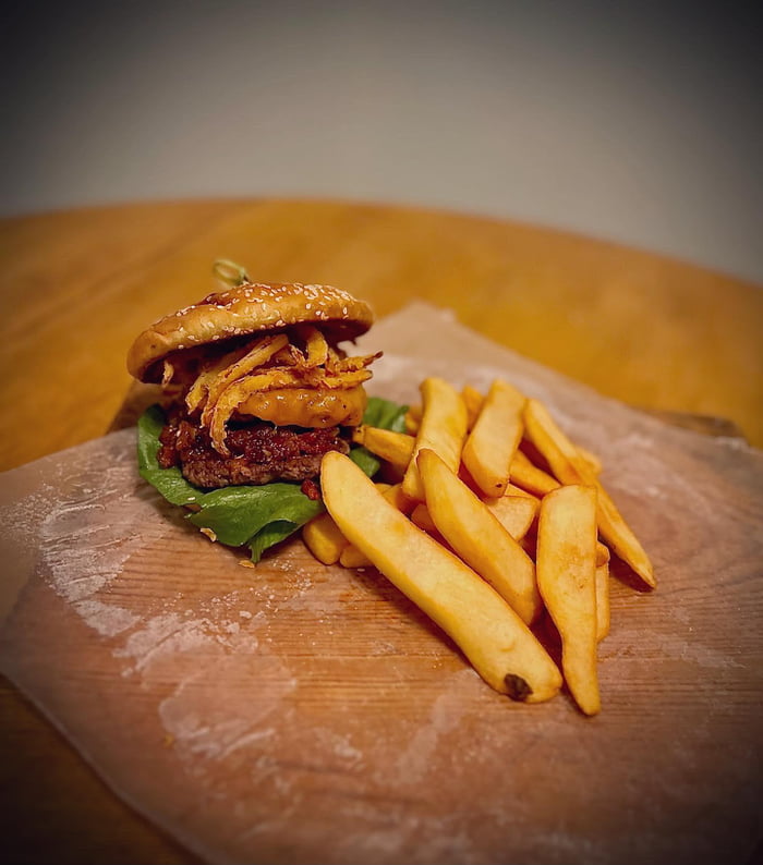 Triple Onion Burger - 9GAG