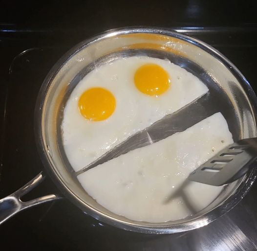 Canadien eggs - 9GAG