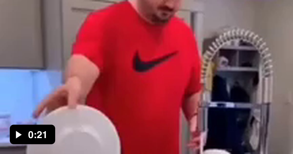 Men can do everything at a time. - 9GAG