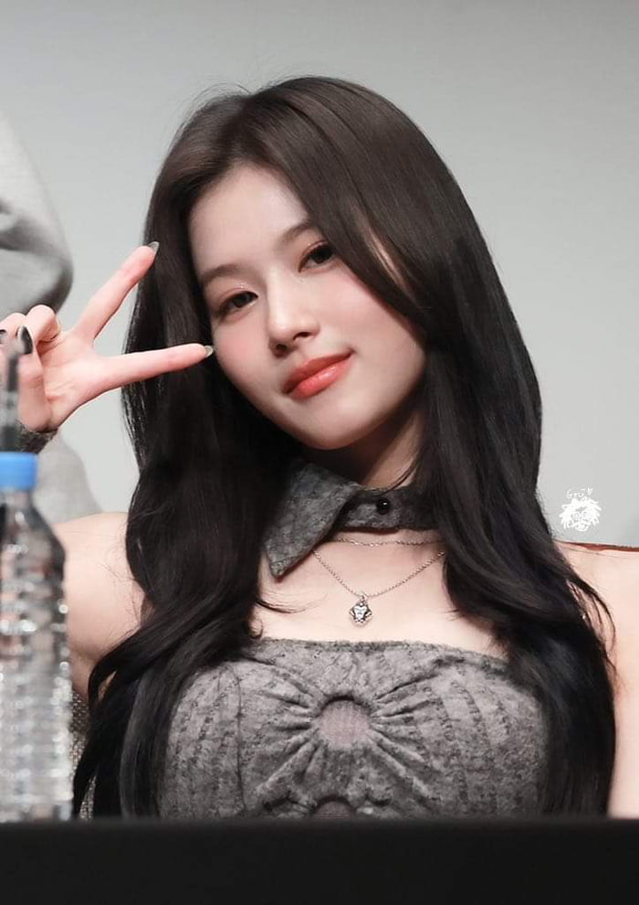 Sana TWICE - 9GAG