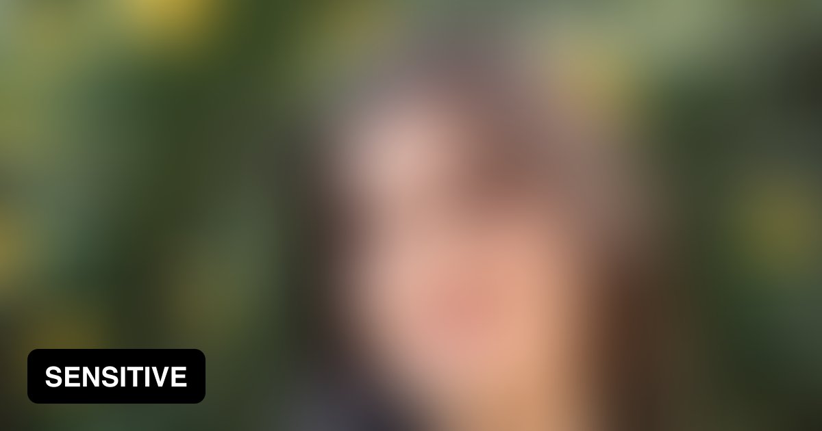 Post #8 - Trying different prompts to make a chic pose - 9GAG