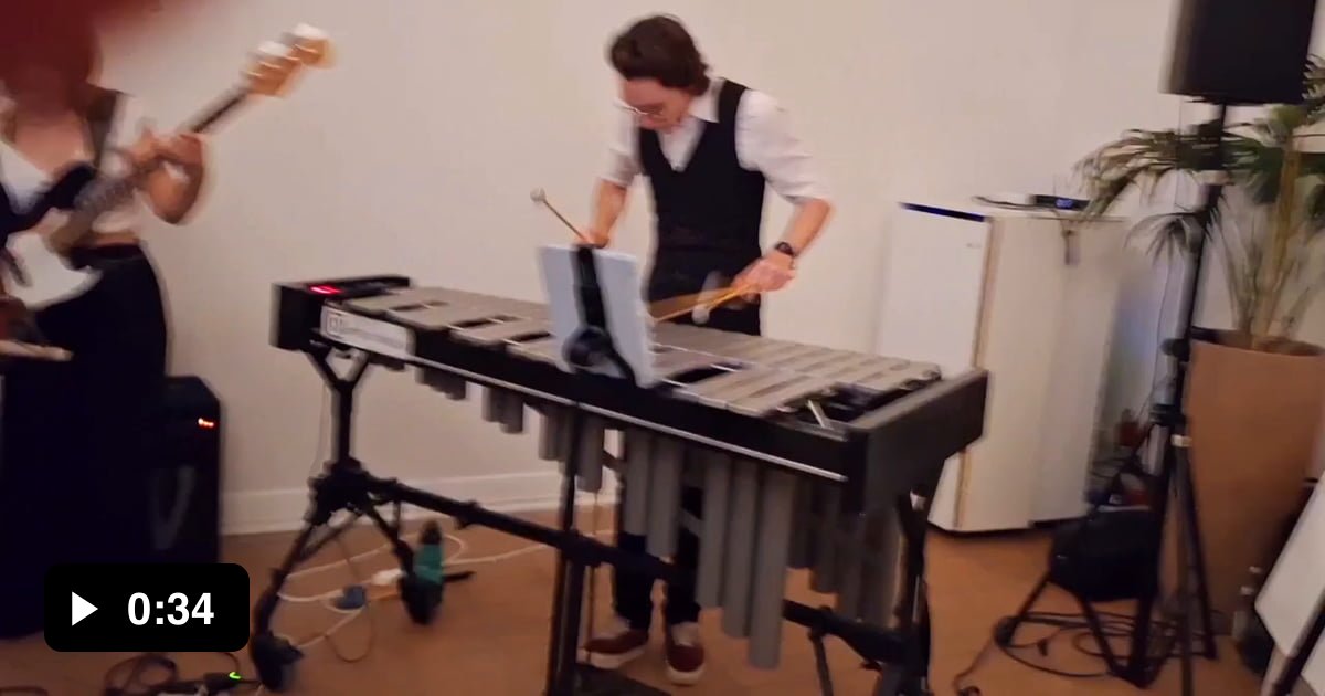 Step back from all the BS and just enjoy some good old Vibraphone - 9GAG