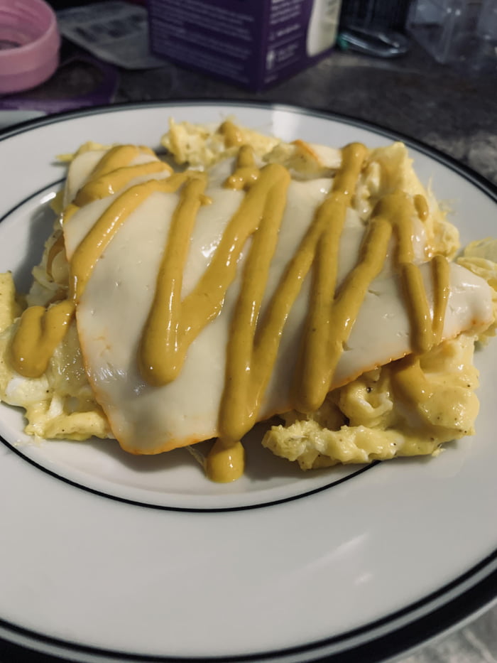 Peppered scrambled eggs with Muenster and Mustard. - 9GAG