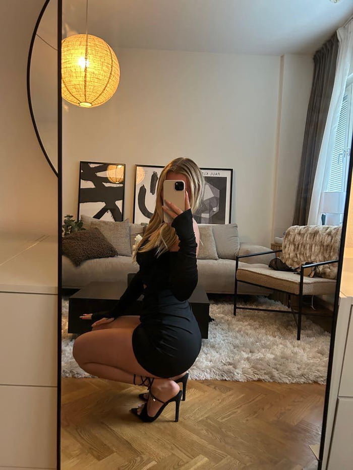 Love this tight dress! - 9GAG