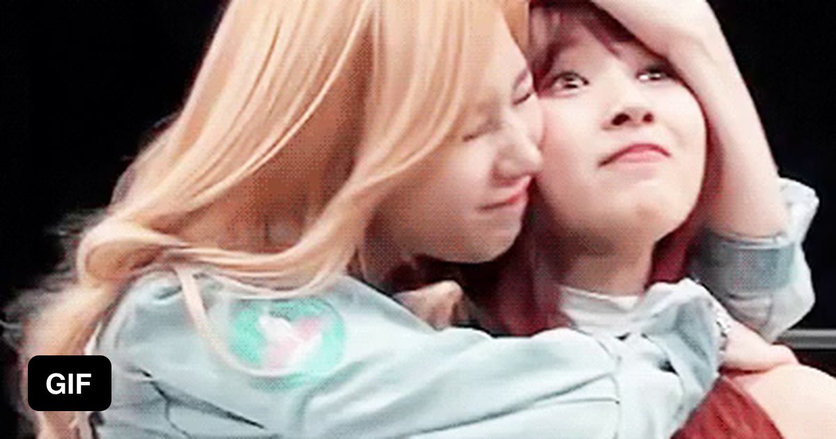 Sana uses cuddle Attack! 100% Accuracy! Mina cant escape! - 9GAG