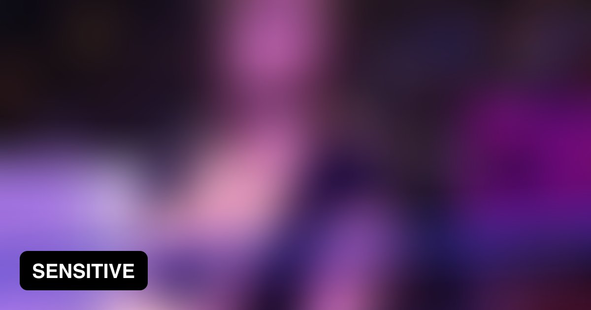 Stephanie McMahon's super subtle cleavage - 9GAG