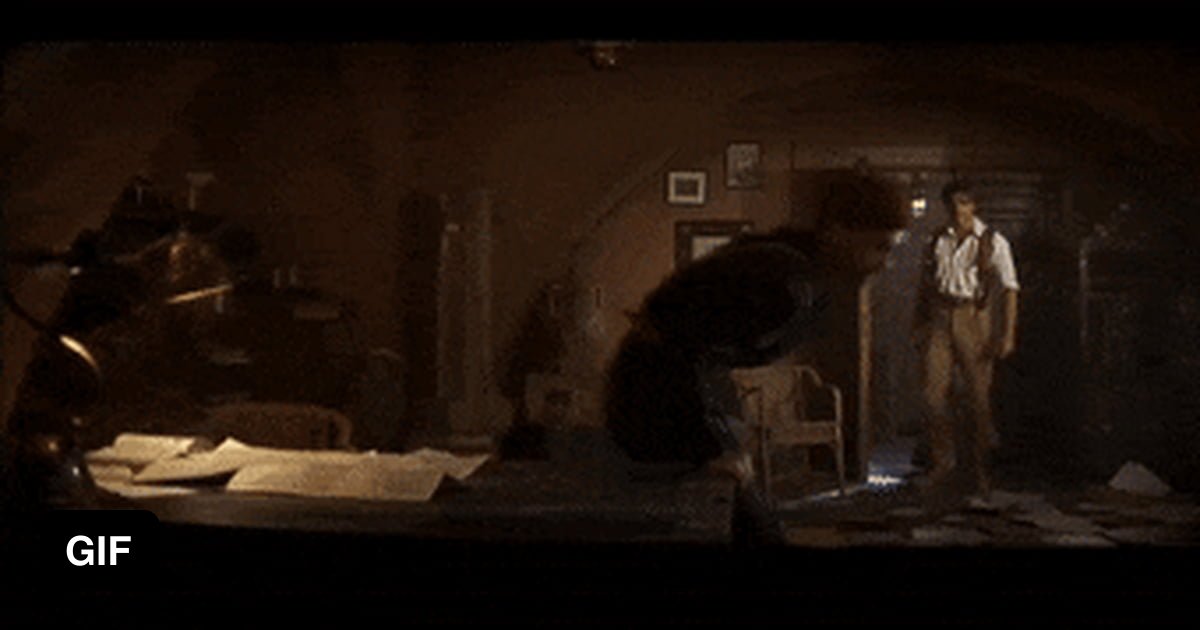 And the oscar for best chair throwing goes to... Brendan Fraser! - 9GAG