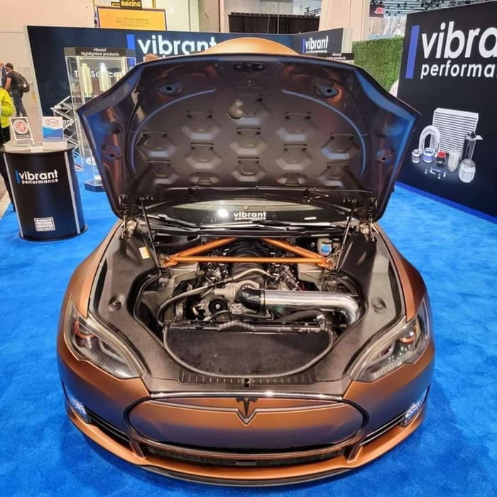5.3l V8 Tesla - 9GAG