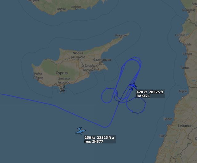 The US airforce just drawed a specific pattern on the flightradar map ...