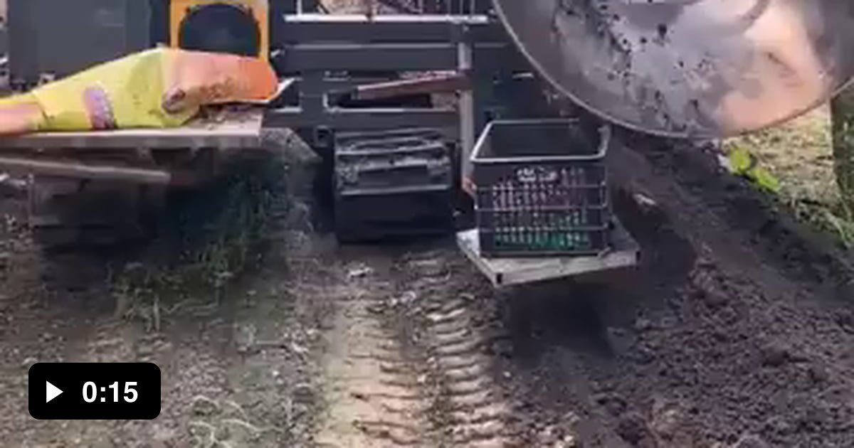 Mining for worms - 9GAG