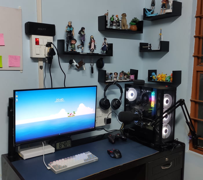 Its not much but I saved up for years and finally finished building up my set up - 9GAG