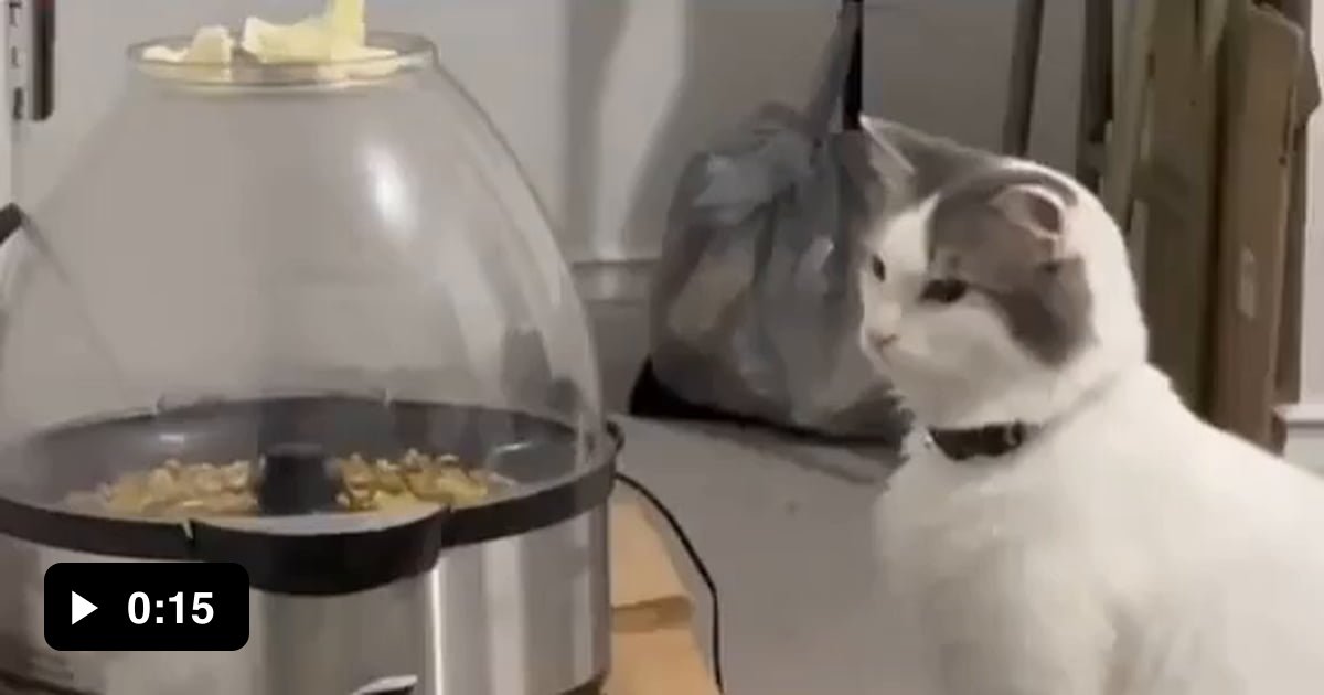 5 years old me waiting for popcorn - 9GAG