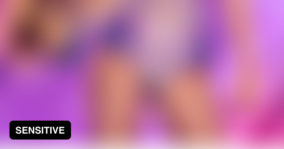 Camel toe trifecta? - 9GAG