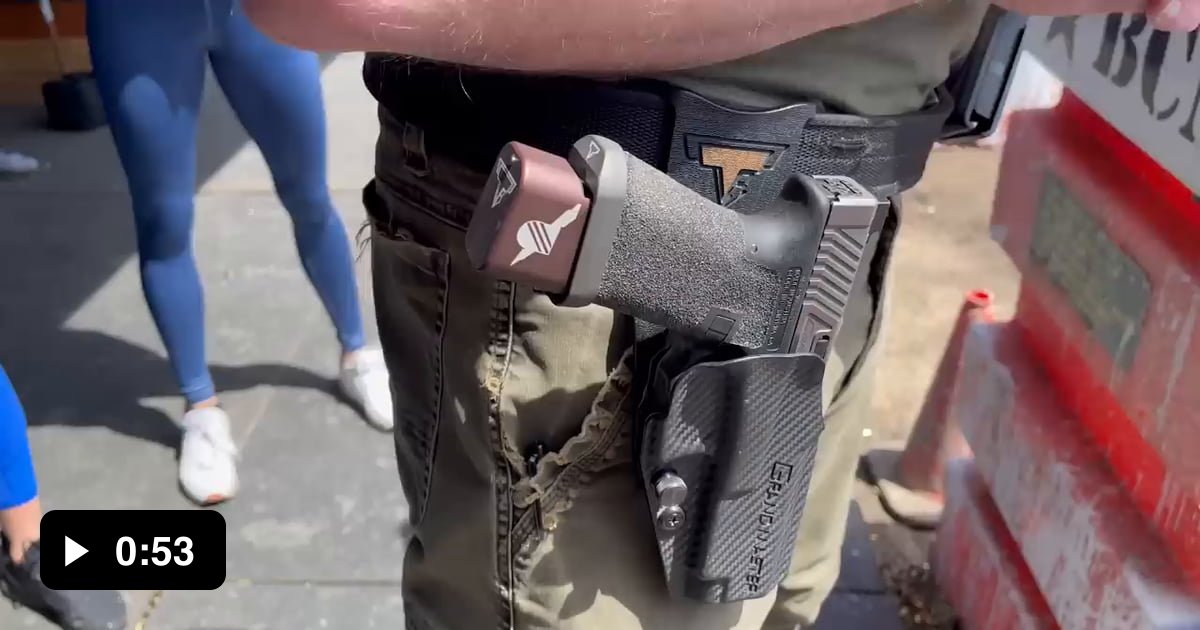 Navy Seal at Taran Tactical - 9GAG