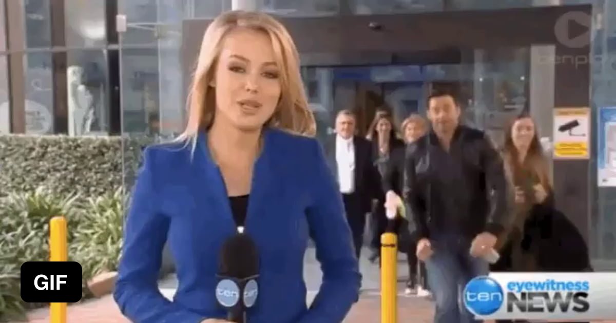 Hugh Jackman photobombs a news reporter - 9GAG