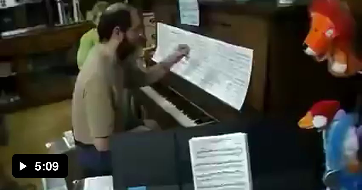 Tom Brier playing Super Mario World Ending theme - 9GAG