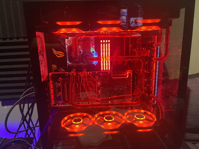 First watercooled pc build - 9GAG