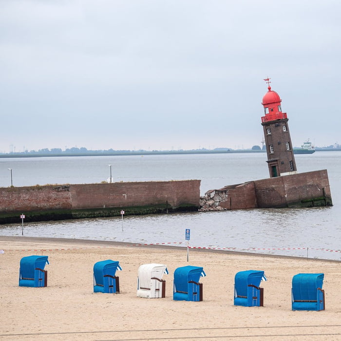With a tilt angle of about 8° the german city of Bremerhaven has the ...
