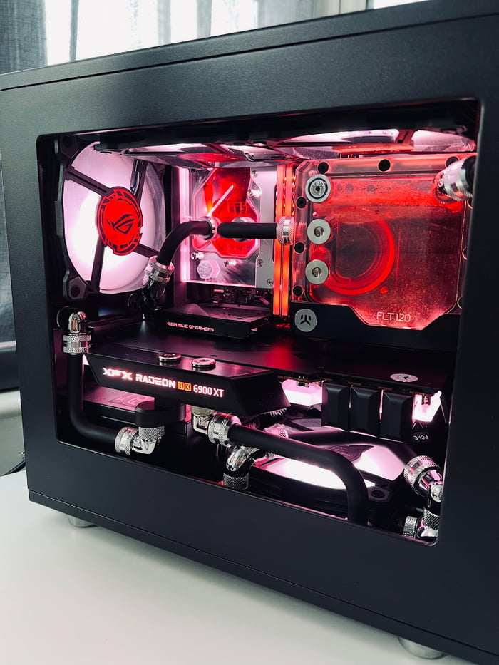 Team Red AMD Build - Ryzen 9 & 6900XT with Custom water loop - 9GAG