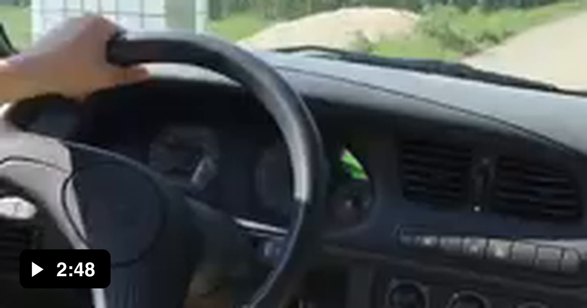 Mom giving driving lessons - 9GAG