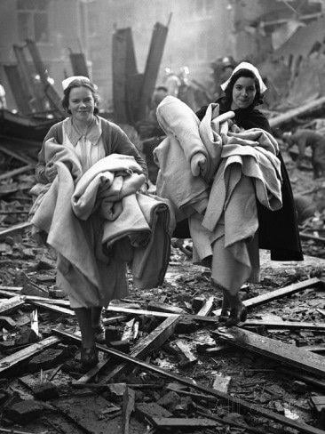 WWII Nurses Mary Fleming and Aileen Turner Were Awarded the “George ...