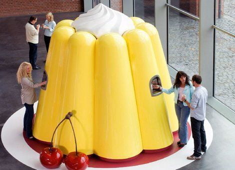 A Pudding vending Machine in the "Dr. Oetker World" in Bielefeld ...