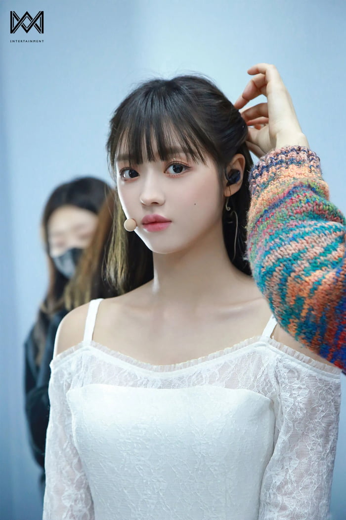 YooA - 9GAG