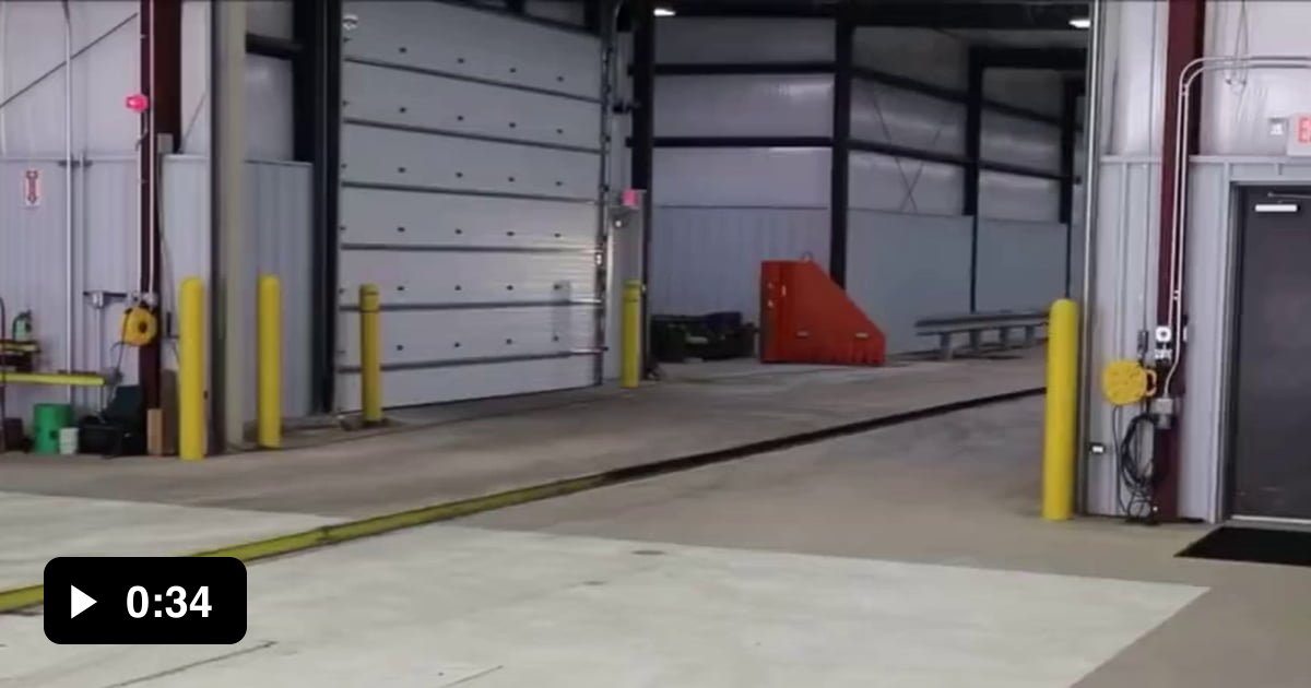 2019 Chevrolet Suburban crash test. - 9GAG