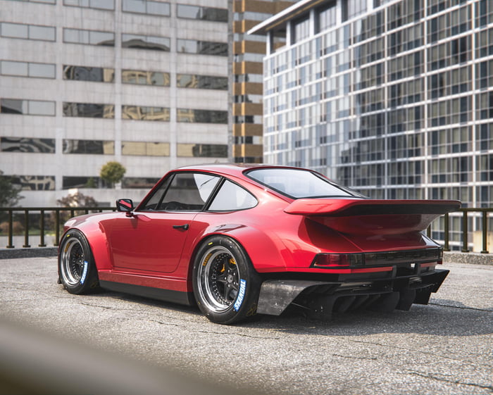 Custom Porsche 911 - 9GAG