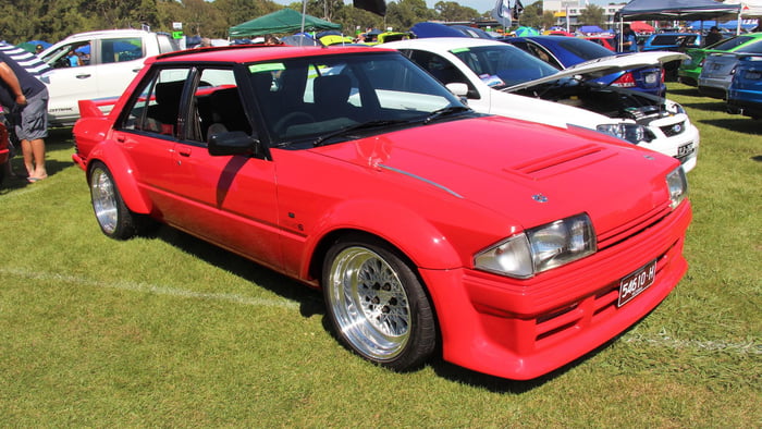 Ford Falcon XE Phase 6 - 9GAG