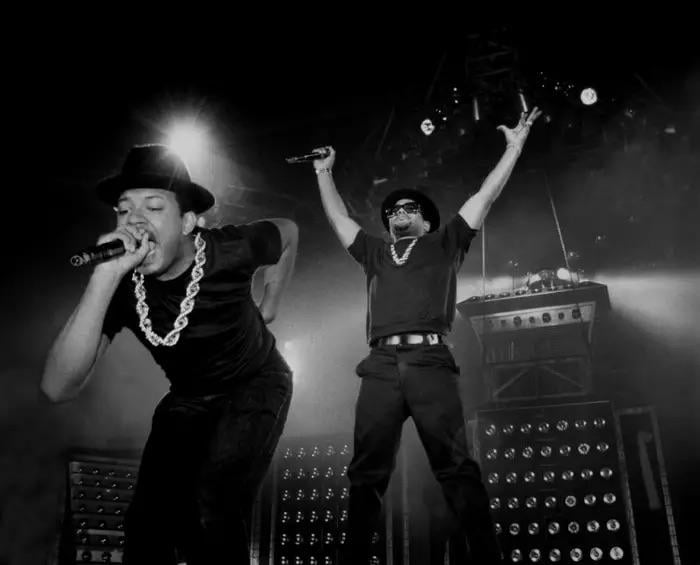 Run-DMC performing in Chicago in 1984 - 9GAG
