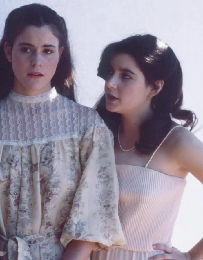 Ally Sheedy & Dominique Dunne (1981) - 9GAG