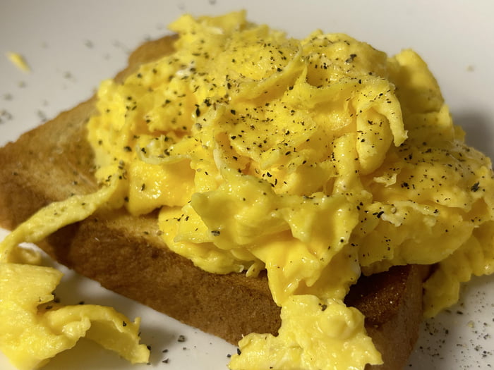 Scrambled eggs and toast - 9GAG