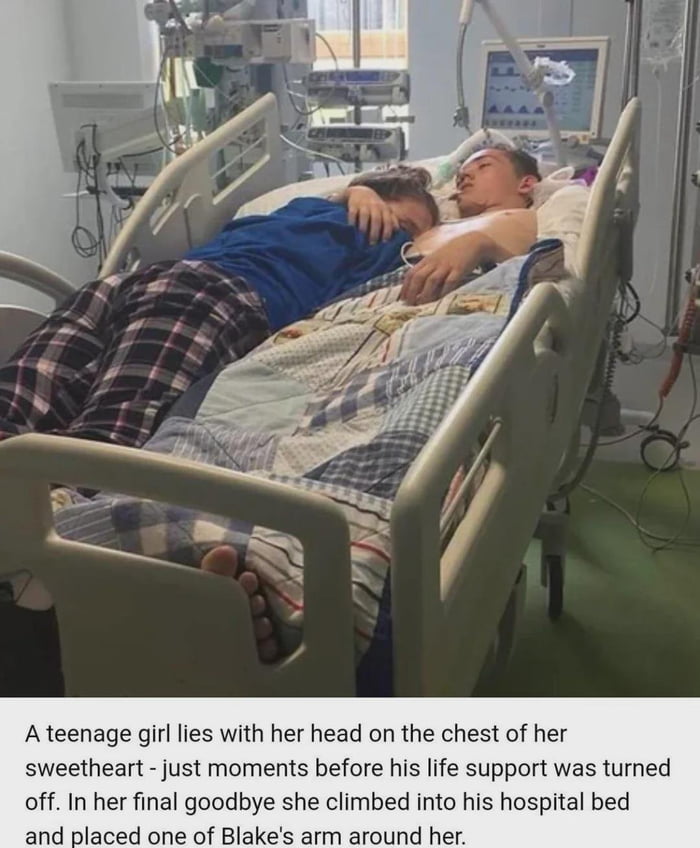 Teenage Girl Hugs Her Boyfriend Before His Life Support Is Turned Off - 9GAG