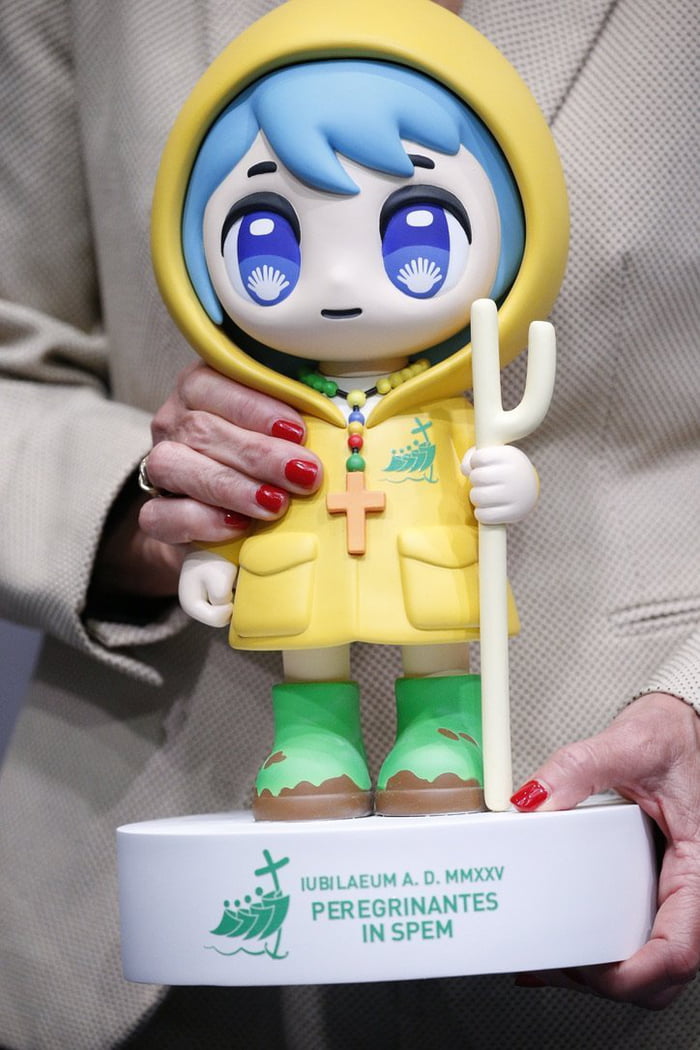 The weebz have taken over vatikan ( Her name is Luce ) - 9GAG