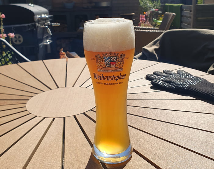 Sunny weekend! Cheers lads! - 9GAG