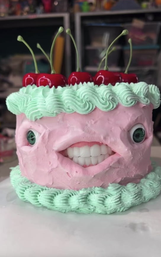 This cake can either give you nightmares or disgust, or both. - 9GAG