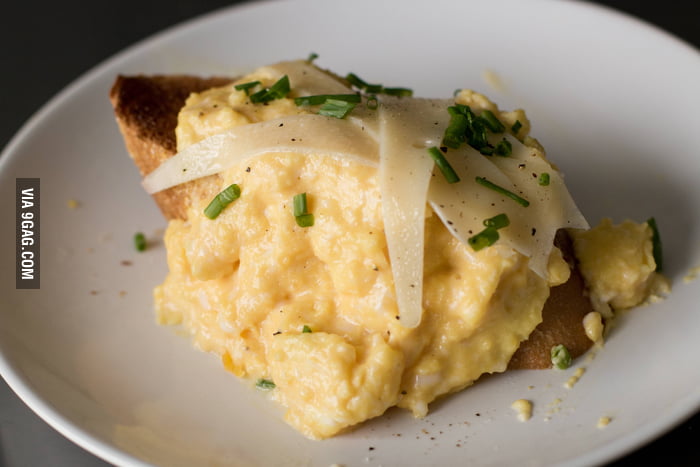 Sunday morning scrambled eggs. Gruyere, chives, toasted baguette. - 9GAG