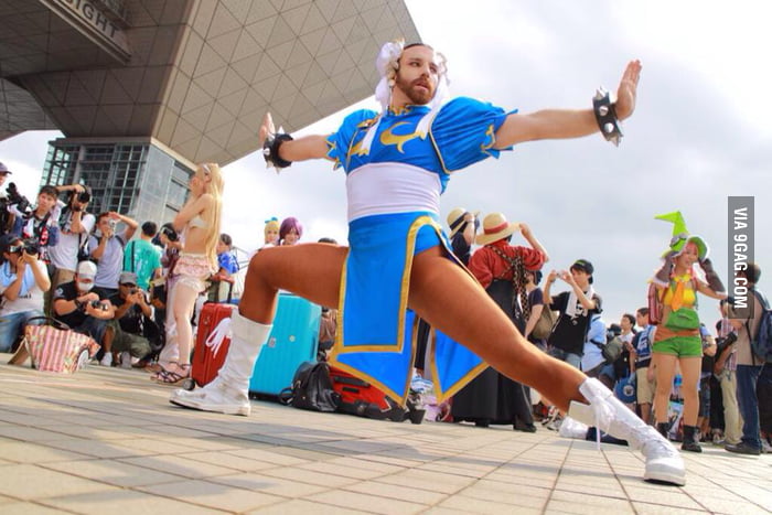 Ladybeard cosplays Chun-Li - 9GAG